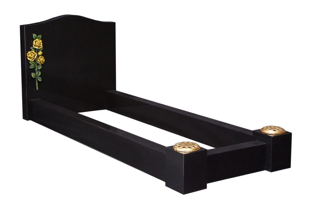 Ogee Memorial with Rose - Swindon Memorials